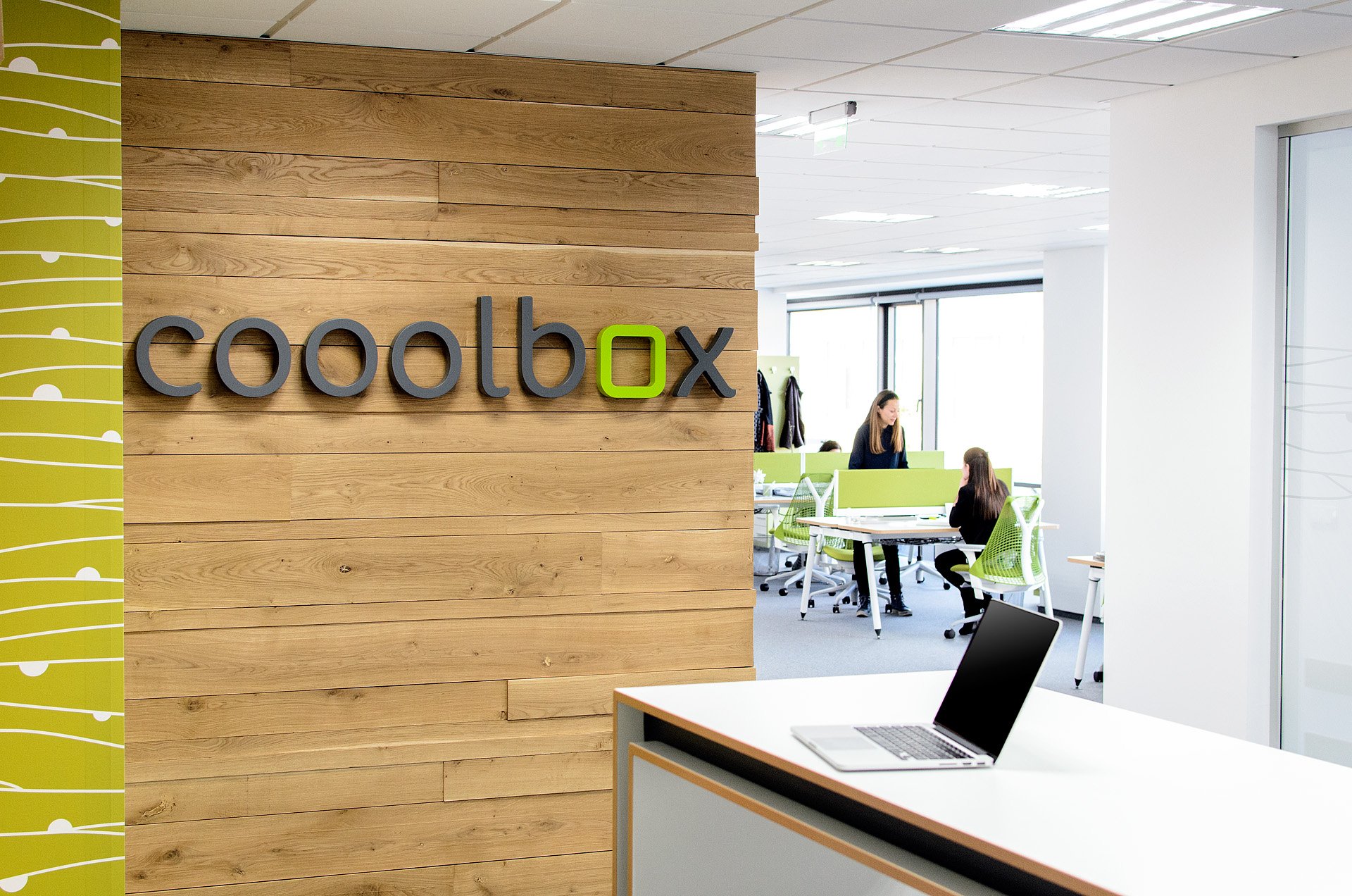 Зелена офисна полянка - Cooolbox